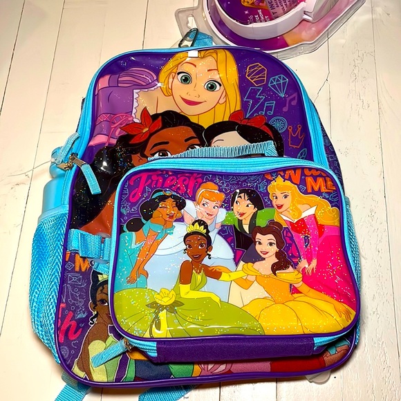 Disney | Accessories | Nwt Disney Princesses Backpack W Lunchbox ...